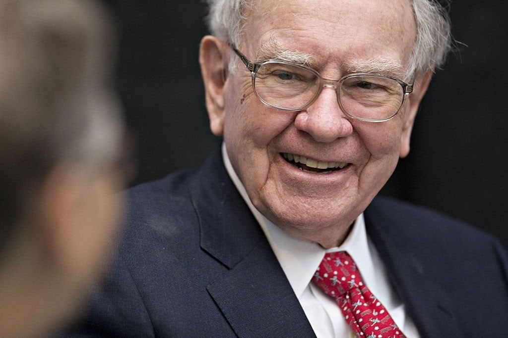 ‘Hãy tìm bạn đời kỳ vọng thấp’: Warren Buffett phá vỡ quan điểm hôn ...